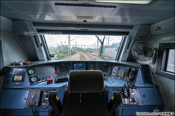 非人狂想屋 | 你的火车发源地 » HXD2B型交流传动电力机车