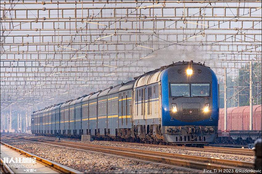 非人狂想屋 | 你的火车发源地 » DF11G牵引Z38次前往北京